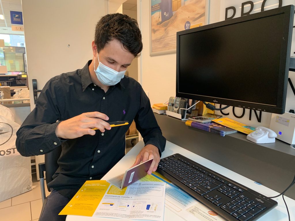 Lot : La Poste rend accessible à tous la création de son Identité ...