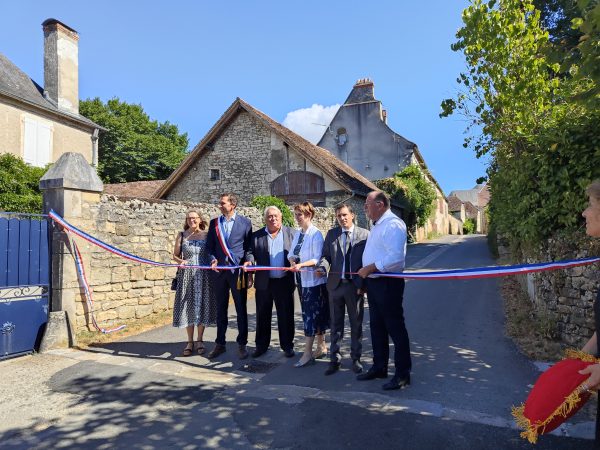 Floirac : Le nouveau coeur de village inauguré – Medialot